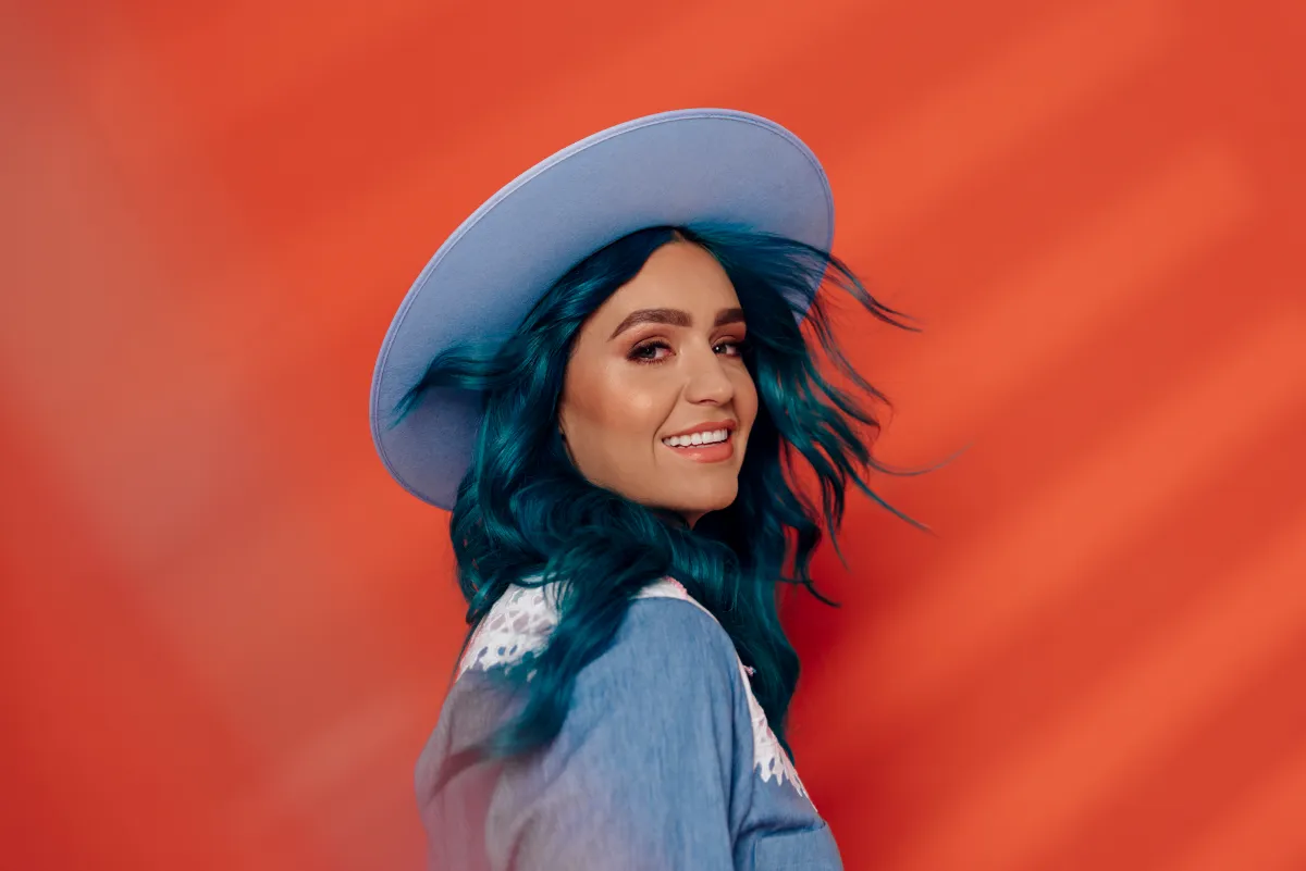 FIB CHAT: AMY SHEPPARD GIVES US THE LOWDOWN ON "NOTHING BUT WILD" | FIB