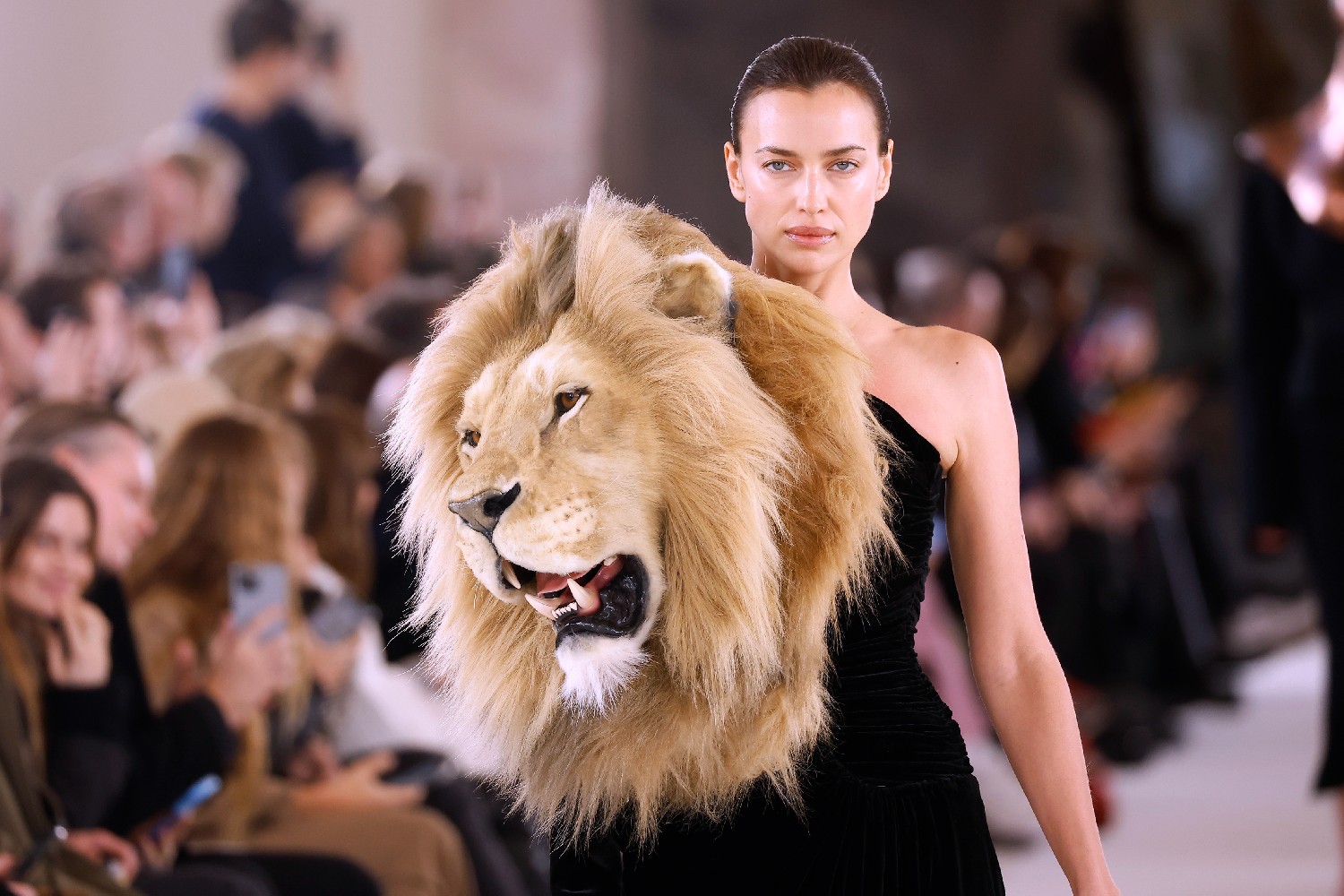 THE SCHIAPARELLI FASHION FAUX-PAW - PARIS COUTURE FASHION WEEK KICKS ...